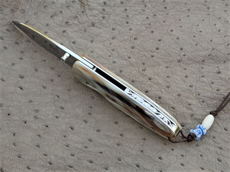 Citadel "Monterey Cow Horn"- Folding Knife
